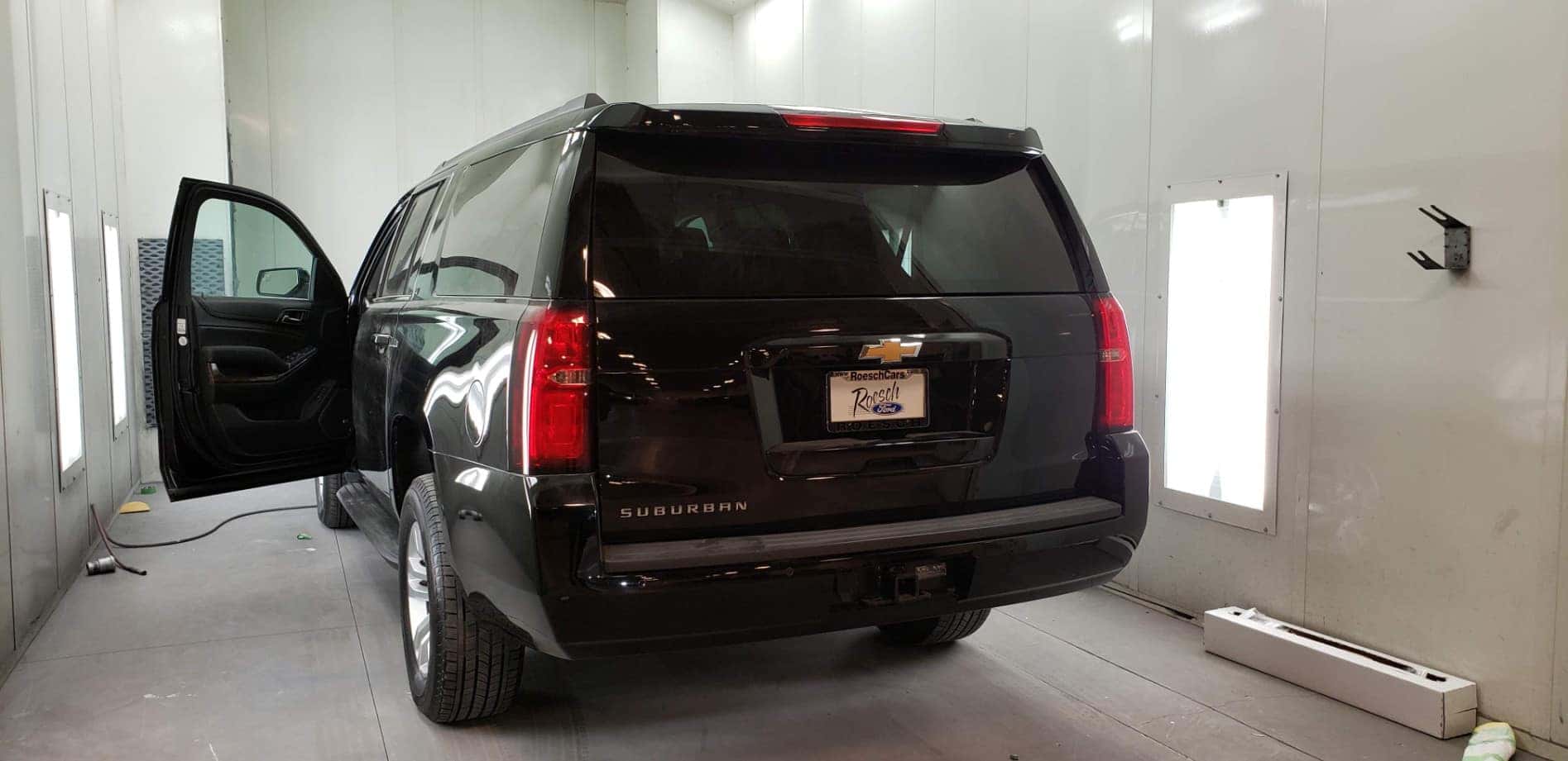 Collision Repair Center In Elmhurst, IL | Larry Roesch Chrysler Jeep ...