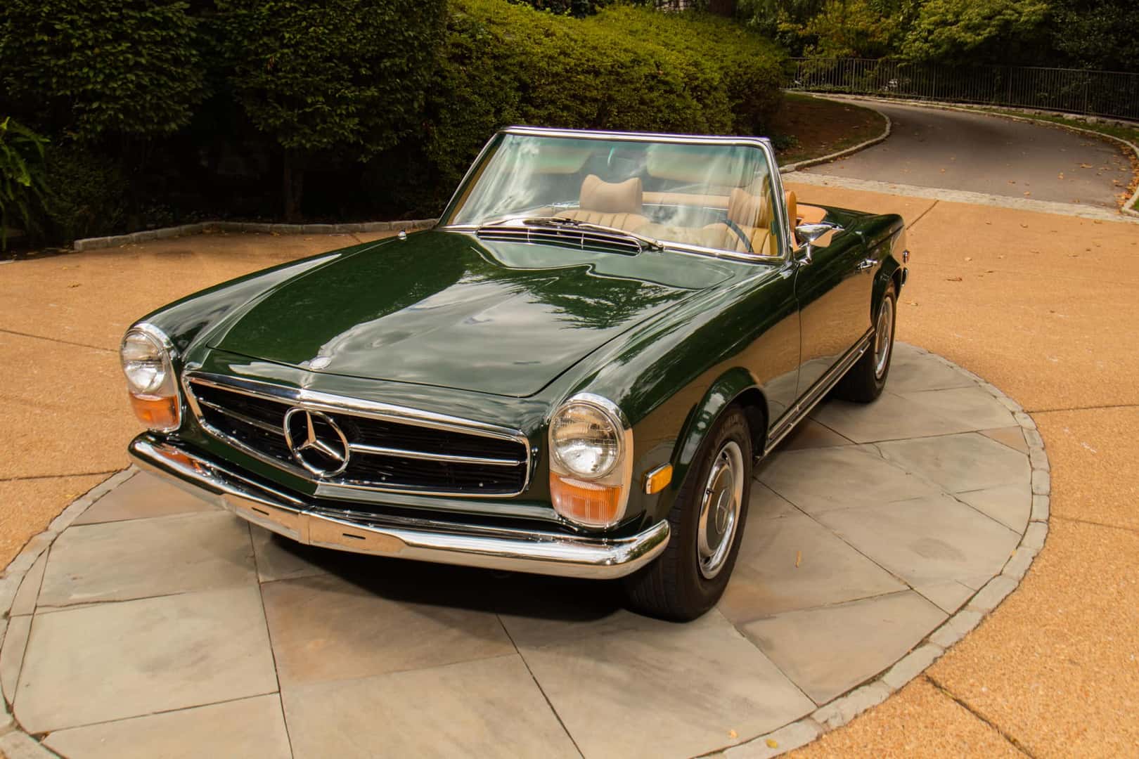 1970 Mercedes-Benz 280 SL | Mercedes-Benz of Music City