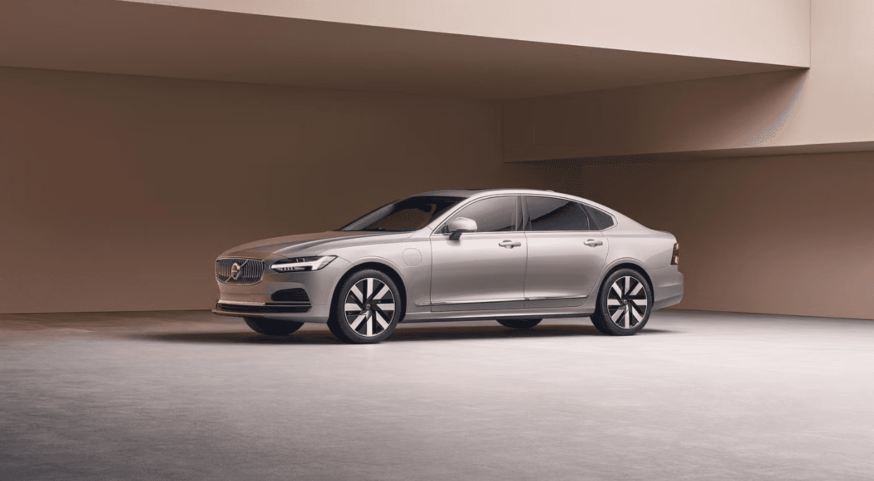 2025 Volvo S90 Plug-in Hybrid (Overview) | Volvo Cars Gilbert